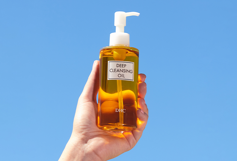 5 Reasons to Use Olive Oil Cleanser in India | Best Deep Cleansing Oil ...